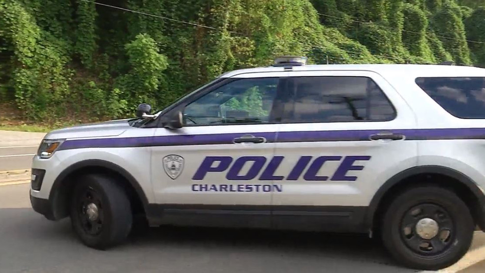 Two Charleston police officers test positive for COVID-19 | WCHS