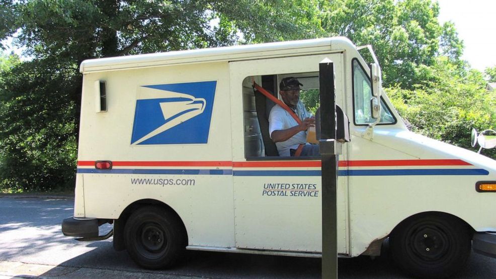 Beloved mailman reaches retirement goal after his last day on the job ...